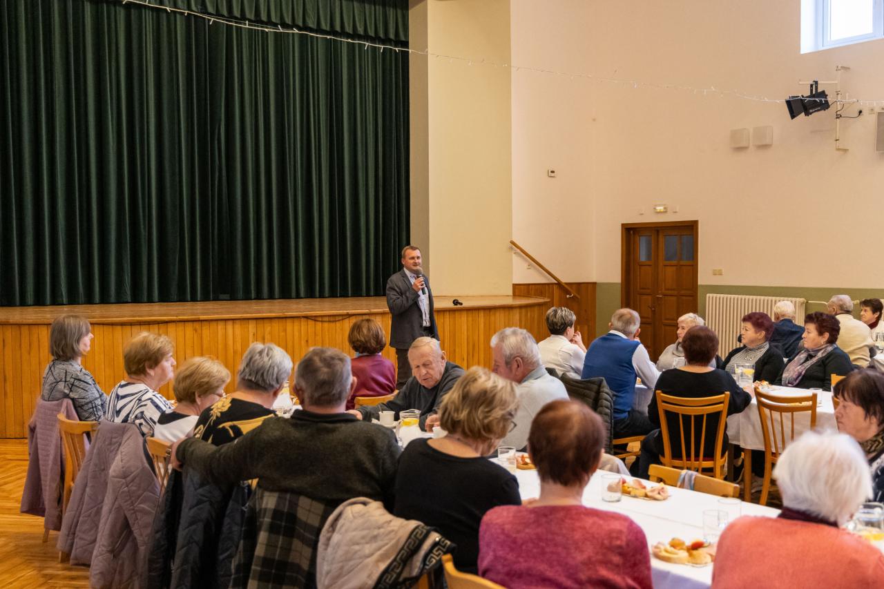 Setkání se seniory - Oficiální stránky obce Šumice